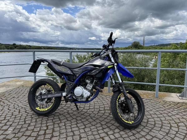 Black Yamaha WR 125X 2014 in Kaunas, with an engine capacity of 0.13 L and mileage of 35 thousand km for 1999 €, photo 5 on AUTOMOTO.COM.LV