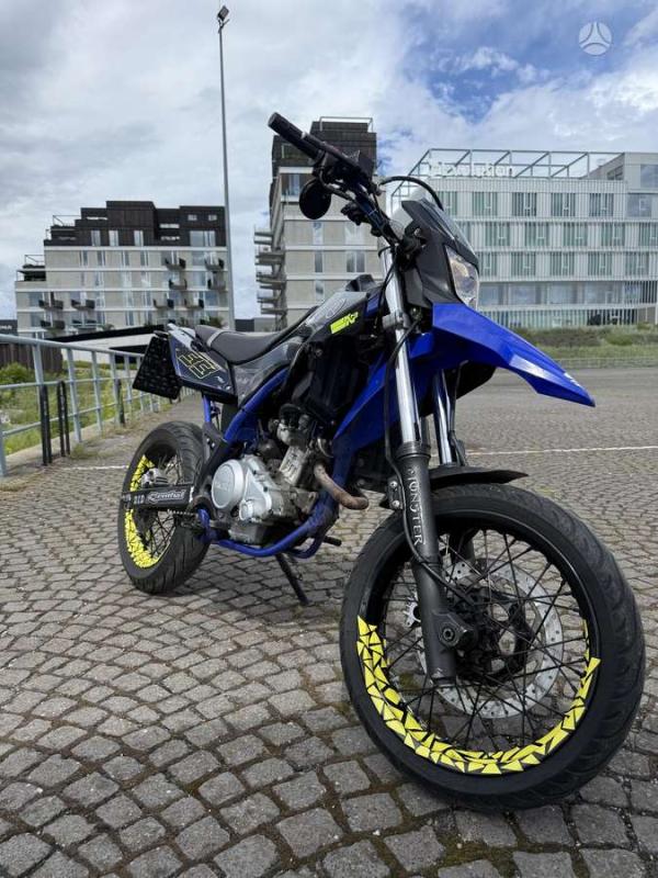 Black Yamaha WR 125X 2014 in Kaunas, with an engine capacity of 0.13 L and mileage of 35 thousand km for 1999 €, photo 10 on AUTOMOTO.COM.LV