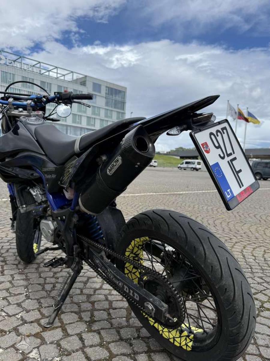 Черный Ямаха WR 125X 2014 в Каунас, объемом двигателя 0.13 л и пробегом 35 тыс. км за 1999 €, фото 20 на AUTOMOTO.COM.LV