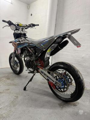 Black Yamaha WR 125X 2021 in Marijampole, with an engine capacity of 0.13 L and mileage of 5 thousand km for 2949 €, photo 21 on AUTOMOTO.COM.LV