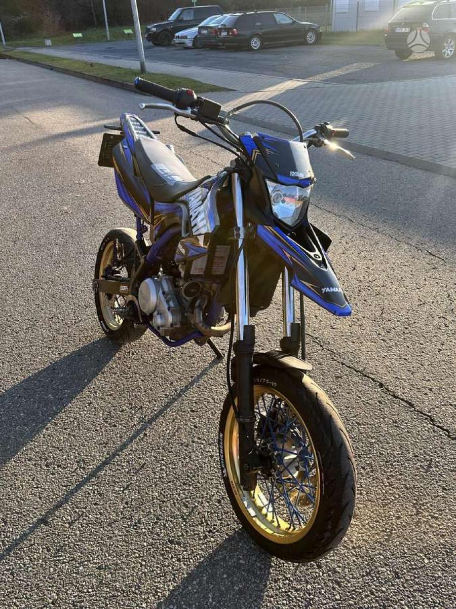 Zils Yamaha WR 125X 2011 Viļņa, ar dzinēja tilpumu 0.13 L un nobraukumu 40 tūkst. km par 2250 €, foto 1 vietnē AUTOMOTO.COM.LV