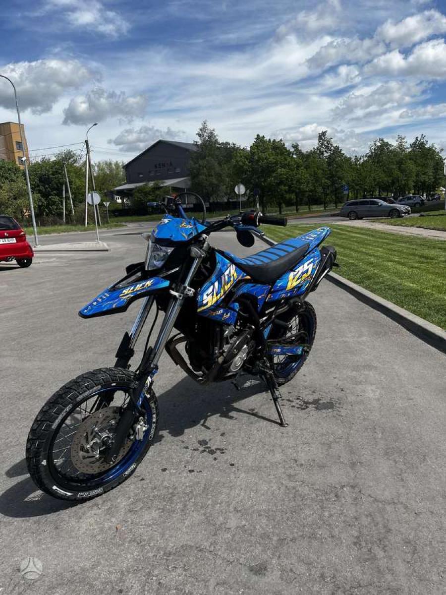 Blue Yamaha WR 125X 2011 in Kursenai, with an engine capacity of 0.13 L and mileage of 41 thousand km for 2650 €, photo 4 on AUTOMOTO.COM.LV
