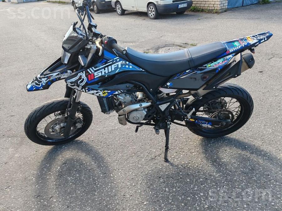 Yamaha WR 125X 2009 Rīga, ar dzinēja tilpumu 0.13 L un nobraukumu 0 tūkst. km par 2400 €, foto 1 vietnē AUTOMOTO.COM.LV