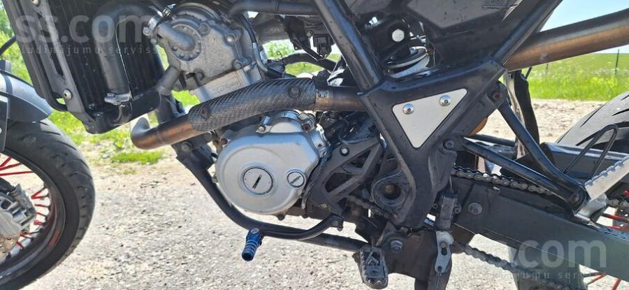 Yamaha WR 125X 2009 in Riga, with an engine capacity of 0.13 L and mileage of 0 thousand km for 2500 €, photo 6 on AUTOMOTO.COM.LV