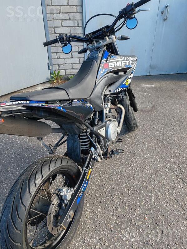 Ямаха WR 125X 2009 в Рига, объемом двигателя 0.13 л и пробегом 0 тыс. км за 2400 €, фото 8 на AUTOMOTO.COM.LV