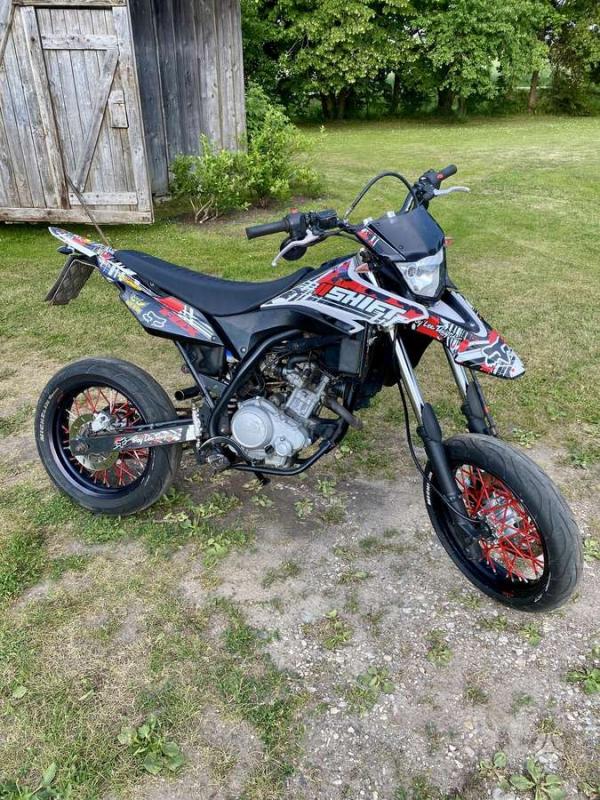 Ямаха WR 125X 2009 в Радвилишкис, объемом двигателя 0.13 л и пробегом 61 тыс. км за 1500 €, фото 1 на AUTOMOTO.COM.LV