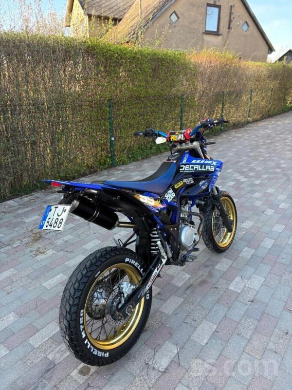 Yamaha WR 125X 2010 in Liepaja, with an engine capacity of 0.13 L and mileage of 0 thousand km for 2000 €, photo 3 on AUTOMOTO.COM.LV