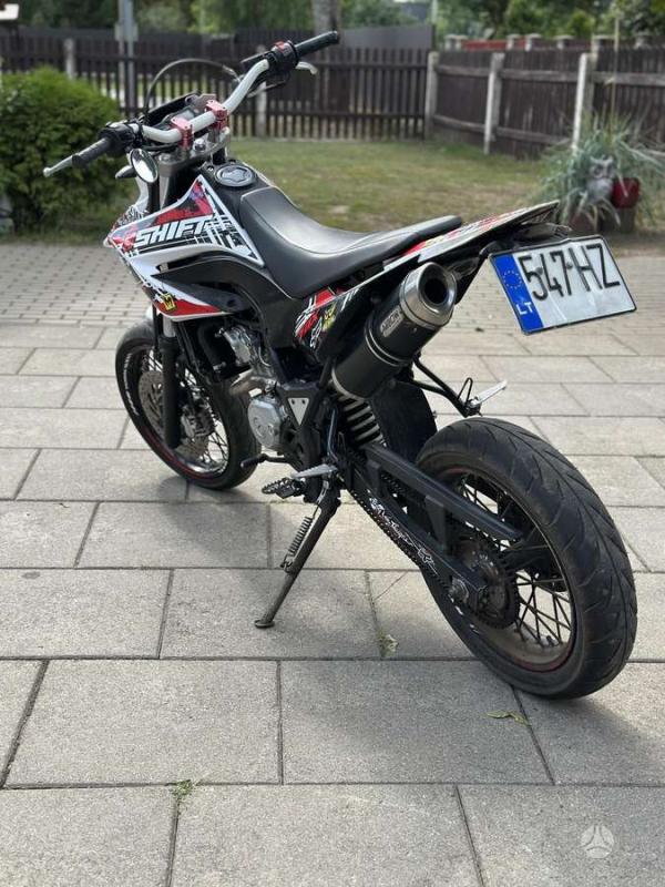 Yamaha WR 125X 2010 in Jonava, with an engine capacity of 0.13 L and mileage of 45 thousand km for 1800 €, photo 2 on AUTOMOTO.COM.LV