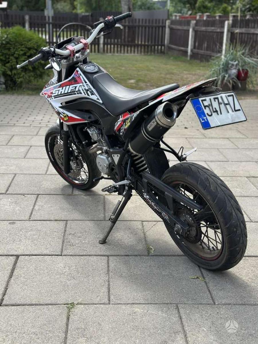 Yamaha WR 125X 2010 in Jonava, with an engine capacity of 0.13 L and mileage of 45 thousand km for 1800 €, photo 3 on AUTOMOTO.COM.LV