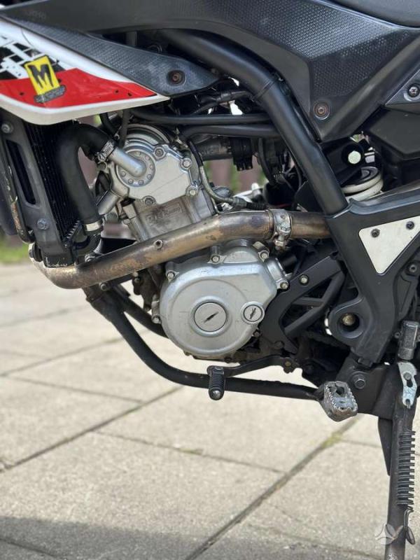 Yamaha WR 125X 2010 in Jonava, with an engine capacity of 0.13 L and mileage of 45 thousand km for 1800 €, photo 8 on AUTOMOTO.COM.LV