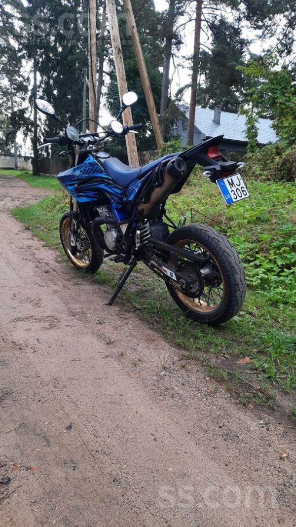 Yamaha WR 125X 2010 in Dobele, with an engine capacity of 0.13 L and mileage of 0 thousand km for 2250 €, photo 3 on AUTOMOTO.COM.LV