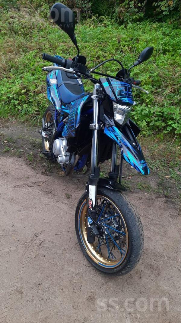Yamaha WR 125X 2010 in Dobele, with an engine capacity of 0.13 L and mileage of 0 thousand km for 2250 €, photo 4 on AUTOMOTO.COM.LV