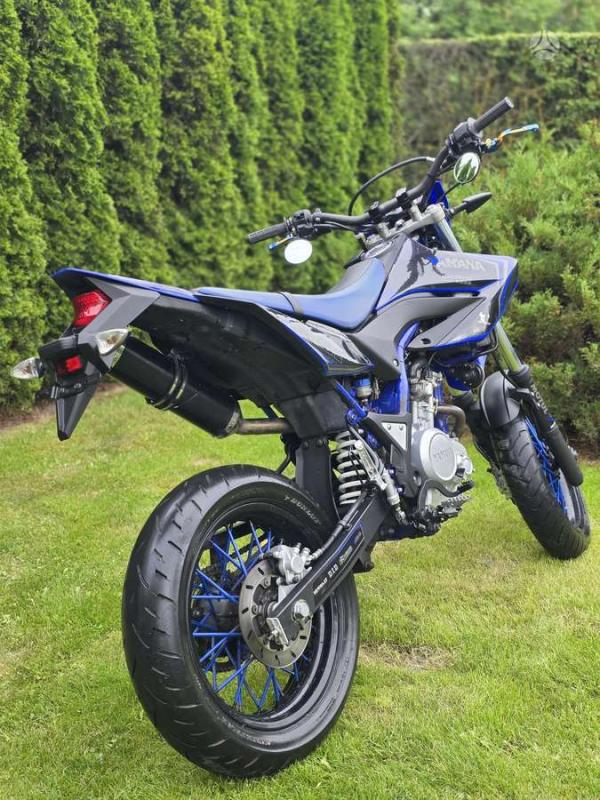 Yamaha WR 125X 2011 in Kedainiai, with an engine capacity of 0.13 L and mileage of 23 thousand km for 2100 €, photo 3 on AUTOMOTO.COM.LV