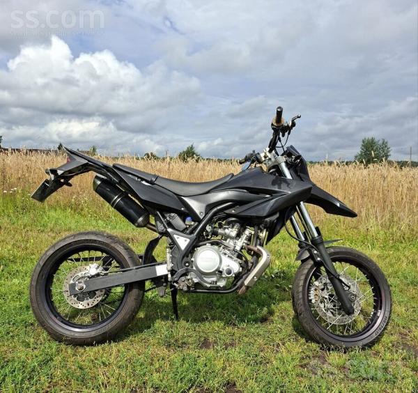 Yamaha WR 125X 2011 Rīga, ar dzinēja tilpumu 0.13 L un nobraukumu 0 tūkst. km par 1800 €, foto 2 vietnē AUTOMOTO.COM.LV