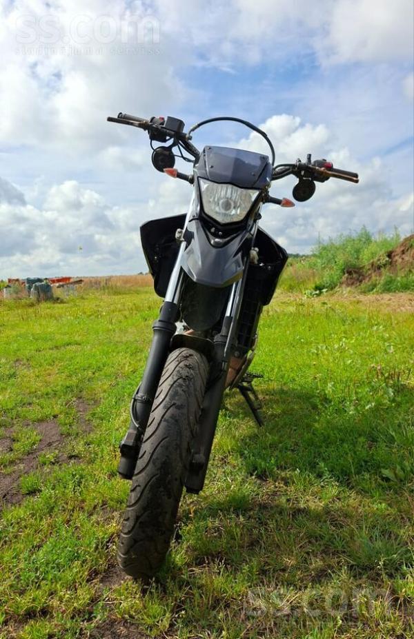 Yamaha WR 125X 2011 Rīga, ar dzinēja tilpumu 0.13 L un nobraukumu 0 tūkst. km par 1800 €, foto 3 vietnē AUTOMOTO.COM.LV