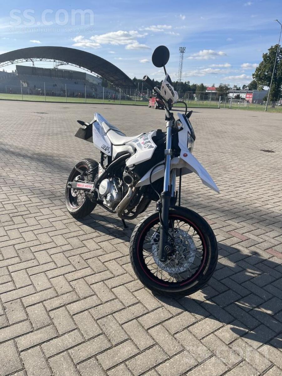 Yamaha WR 125X 2013 in Riga, with an engine capacity of 0.13 L and mileage of 0 thousand km for 2400 €, photo 1 on AUTOMOTO.COM.LV