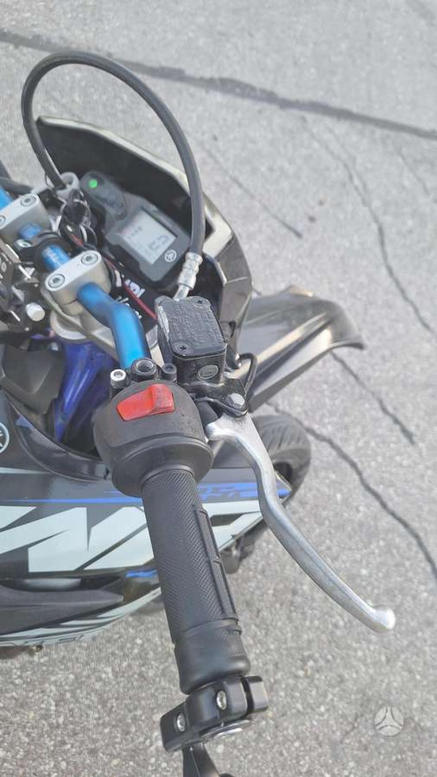 Yamaha WR 125X 2013 in Anyksciai, with an engine capacity of 0.13 L and mileage of 31 thousand km for 2200 €, photo 9 on AUTOMOTO.COM.LV