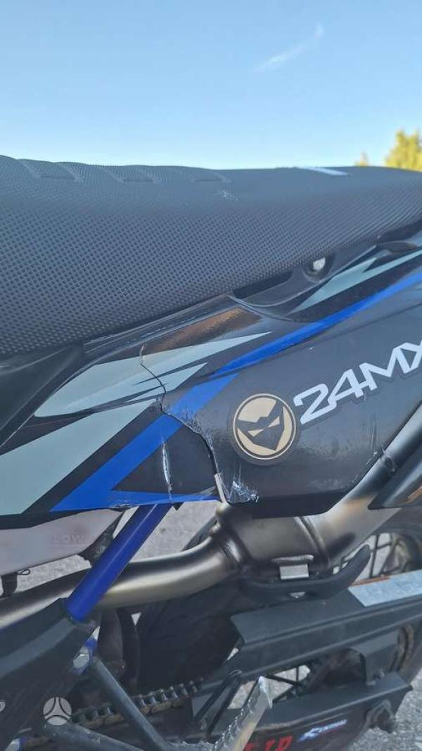 Yamaha WR 125X 2013 in Anyksciai, with an engine capacity of 0.13 L and mileage of 31 thousand km for 2200 €, photo 10 on AUTOMOTO.COM.LV