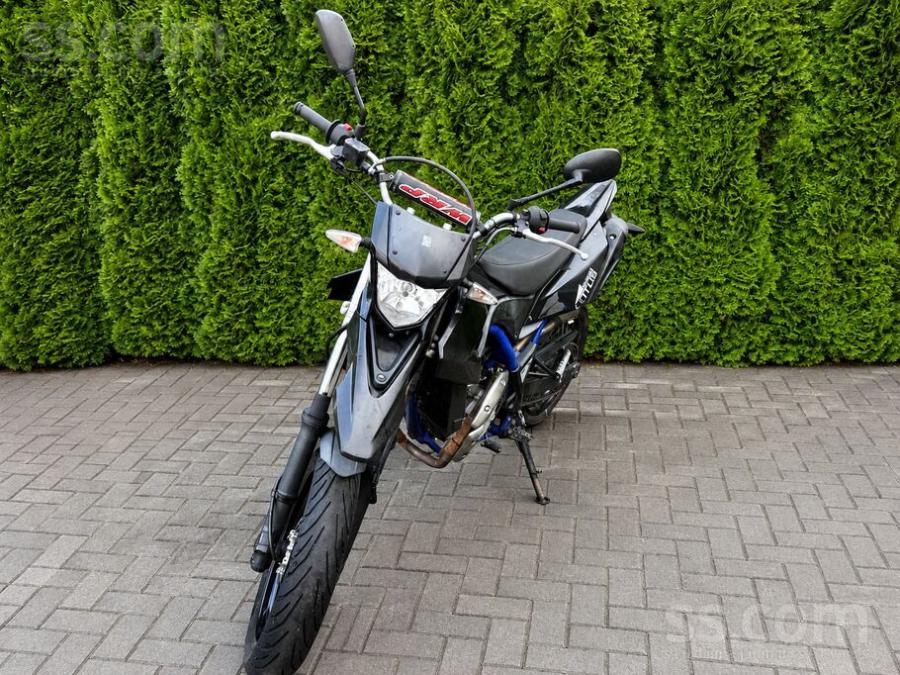 Yamaha WR 125X 2013 in Riga, with an engine capacity of 0.13 L and mileage of 0 thousand km for 1900 €, photo 8 on AUTOMOTO.COM.LV