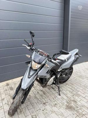 Yamaha WR 125X 2014 in Kaunas, with an engine capacity of 0.13 L and mileage of 22 thousand km for 2950 €, photo 3 on AUTOMOTO.COM.LV