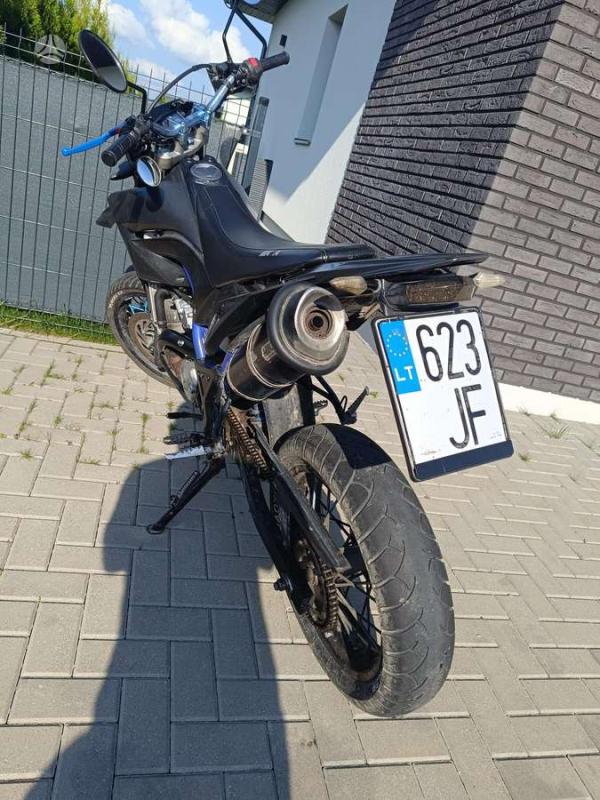 Yamaha WR 125X 2015 in Kaunas, with an engine capacity of 0.13 L and mileage of 29 thousand km for 1750 €, photo 3 on AUTOMOTO.COM.LV