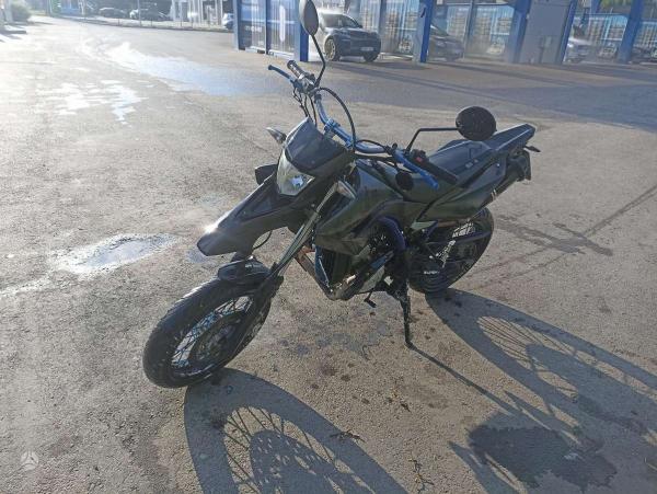 Yamaha WR 125X 2015 in Kaunas, with an engine capacity of 0.13 L and mileage of 29 thousand km for 1750 €, photo 7 on AUTOMOTO.COM.LV