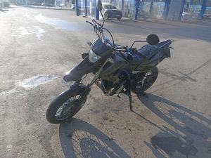 Yamaha WR 125X 2015 in Kaunas, with an engine capacity of 0.13 L and mileage of 29 thousand km for 1750 €, photo 8 on AUTOMOTO.COM.LV