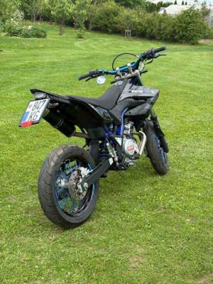 Ямаха WR 125X 2017 в Вильнюс, объемом двигателя 0.13 л и пробегом 18 тыс. км за 2500 €, фото 4 на AUTOMOTO.COM.LV