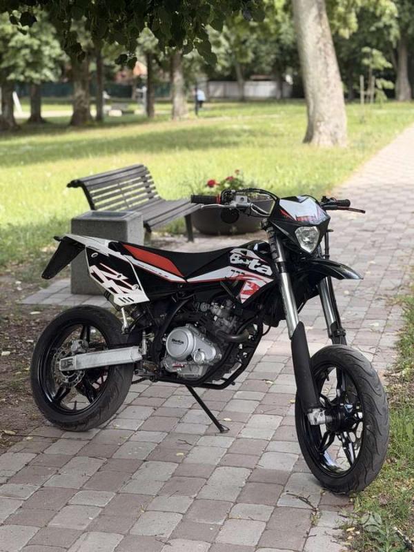 Ямаха WR 125X 2019 в Вилкавишкис, объемом двигателя 0.13 л и пробегом 18 тыс. км за 2300 €, фото 1 на AUTOMOTO.COM.LV