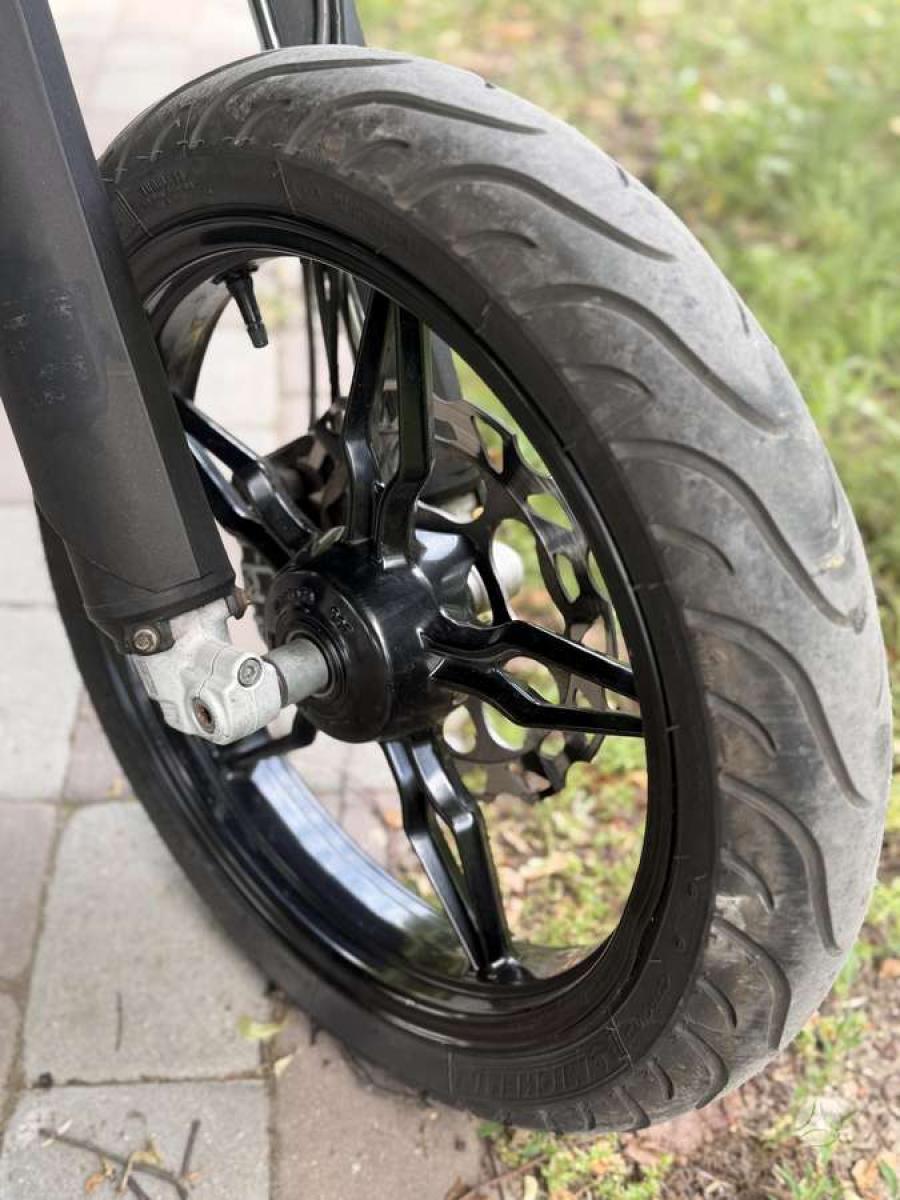 Yamaha WR 125X 2019 in Vilkaviskis, with an engine capacity of 0.13 L and mileage of 18 thousand km for 2300 €, photo 7 on AUTOMOTO.COM.LV