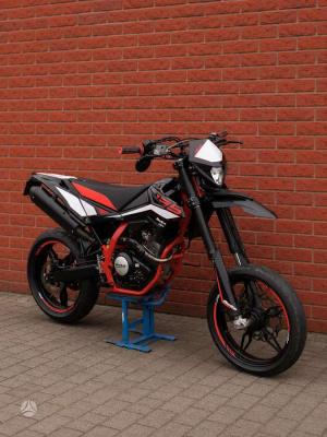 Yamaha WR 125X 2019 in Vilkaviskis, with an engine capacity of 0.13 L and mileage of 18 thousand km for 2399 €, photo  on AUTOMOTO.COM.LV