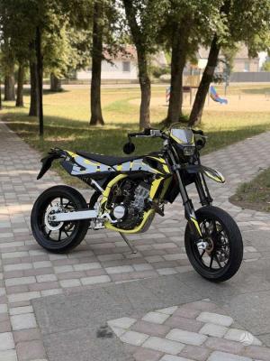Yamaha WR 125X 2020 in Vilkaviskis, with an engine capacity of 0.13 L and mileage of 20 thousand km for 2350 €, photo  on AUTOMOTO.COM.LV