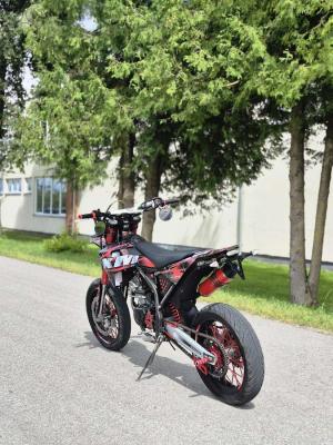 Yamaha WR 125X 2022 in Prienai, with an engine capacity of 0.13 L and mileage of 20 thousand km for 2499 €, photo 6 on AUTOMOTO.COM.LV
