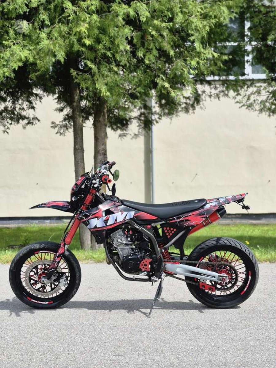 Yamaha WR 125X 2022 in Prienai, with an engine capacity of 0.13 L and mileage of 20 thousand km for 2499 €, photo 7 on AUTOMOTO.COM.LV
