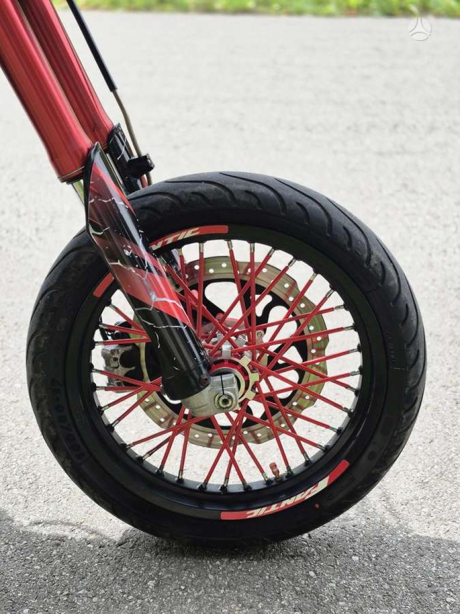 Yamaha WR 125X 2022 in Prienai, with an engine capacity of 0.13 L and mileage of 20 thousand km for 2499 €, photo 15 on AUTOMOTO.COM.LV