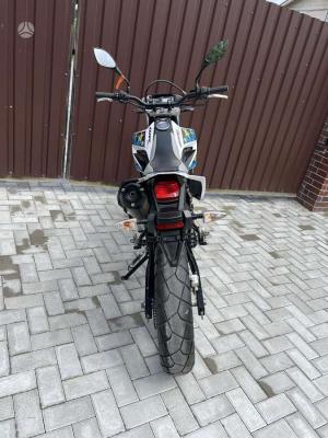 White Yamaha WR 125X 2011 in Kaunas, with an engine capacity of 0.13 L and mileage of 22 thousand km for 1950 €, photo 9 on AUTOMOTO.COM.LV
