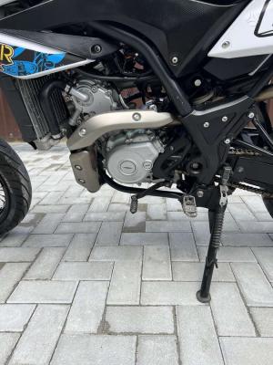 White Yamaha WR 125X 2011 in Kaunas, with an engine capacity of 0.13 L and mileage of 22 thousand km for 1950 €, photo 15 on AUTOMOTO.COM.LV