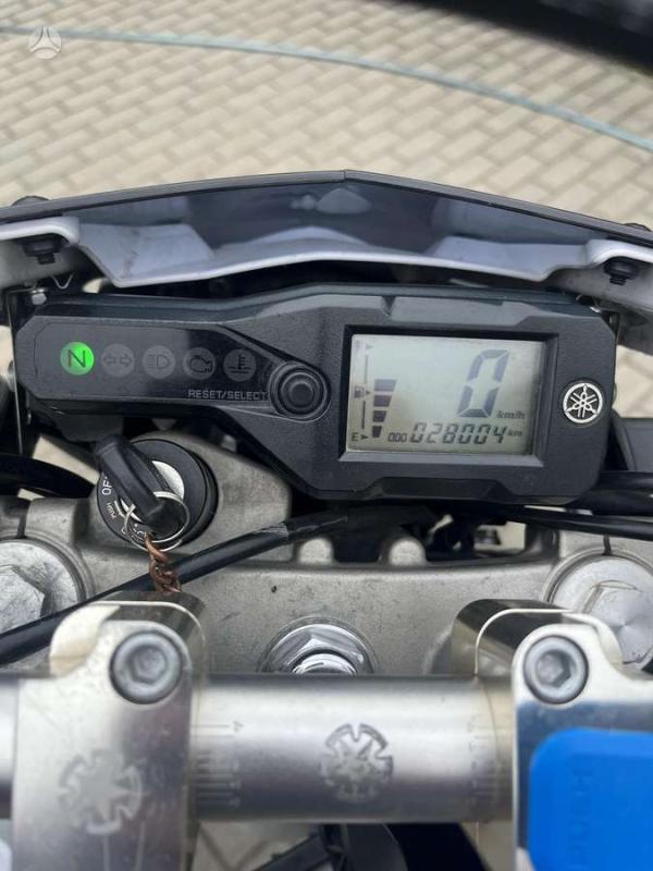 Белый Ямаха WR 125X 2012 в Паневежис, объемом двигателя 0.13 л и пробегом 28 тыс. км за 2100 €, фото 5 на AUTOMOTO.COM.LV