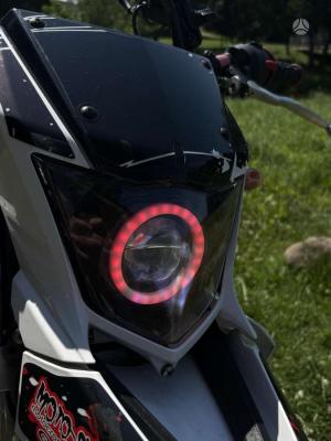 Белый Ямаха WR 125X 2012 в Кретинга, объемом двигателя 0.13 л и пробегом 27 тыс. км за 2400 €, фото 10 на AUTOMOTO.COM.LV