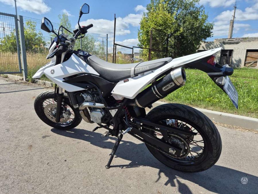 White Yamaha WR 125X 2015 in Kaunas, with an engine capacity of 0.13 L and mileage of 20 thousand km for 2250 €, photo 10 on AUTOMOTO.COM.LV