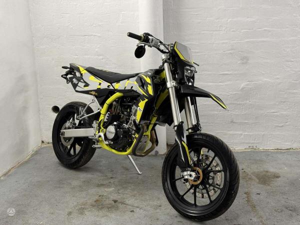 Yellow Yamaha WR 125X 2021 in Marijampole, with an engine capacity of 0.13 L and mileage of 36 thousand km for 1950 €, photo 2 on AUTOMOTO.COM.LV