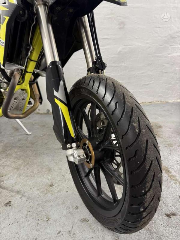 Yellow Yamaha WR 125X 2021 in Marijampole, with an engine capacity of 0.13 L and mileage of 36 thousand km for 1950 €, photo 4 on AUTOMOTO.COM.LV