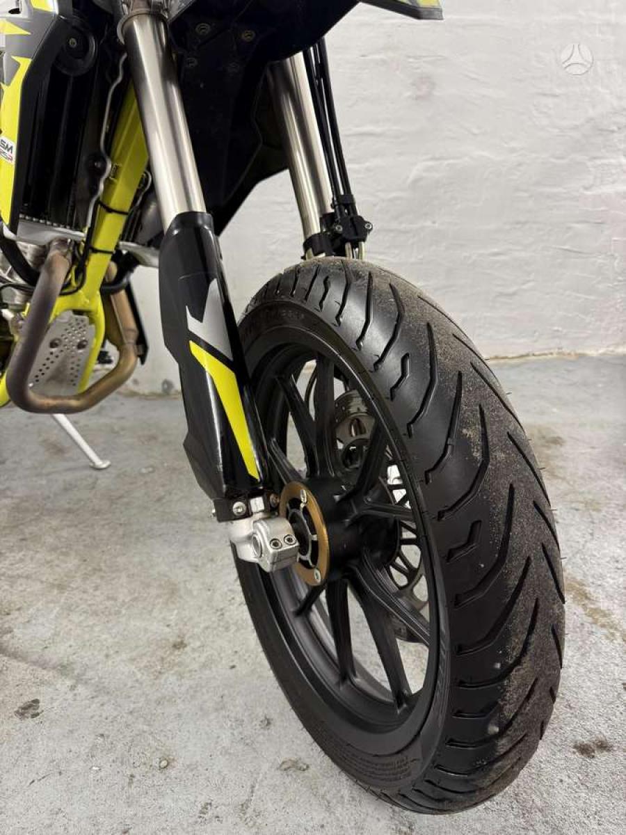 Желтый Ямаха WR 125X 2021 в Мариямполе, объемом двигателя 0.13 л и пробегом 36 тыс. км за 1950 €, фото 5 на AUTOMOTO.COM.LV
