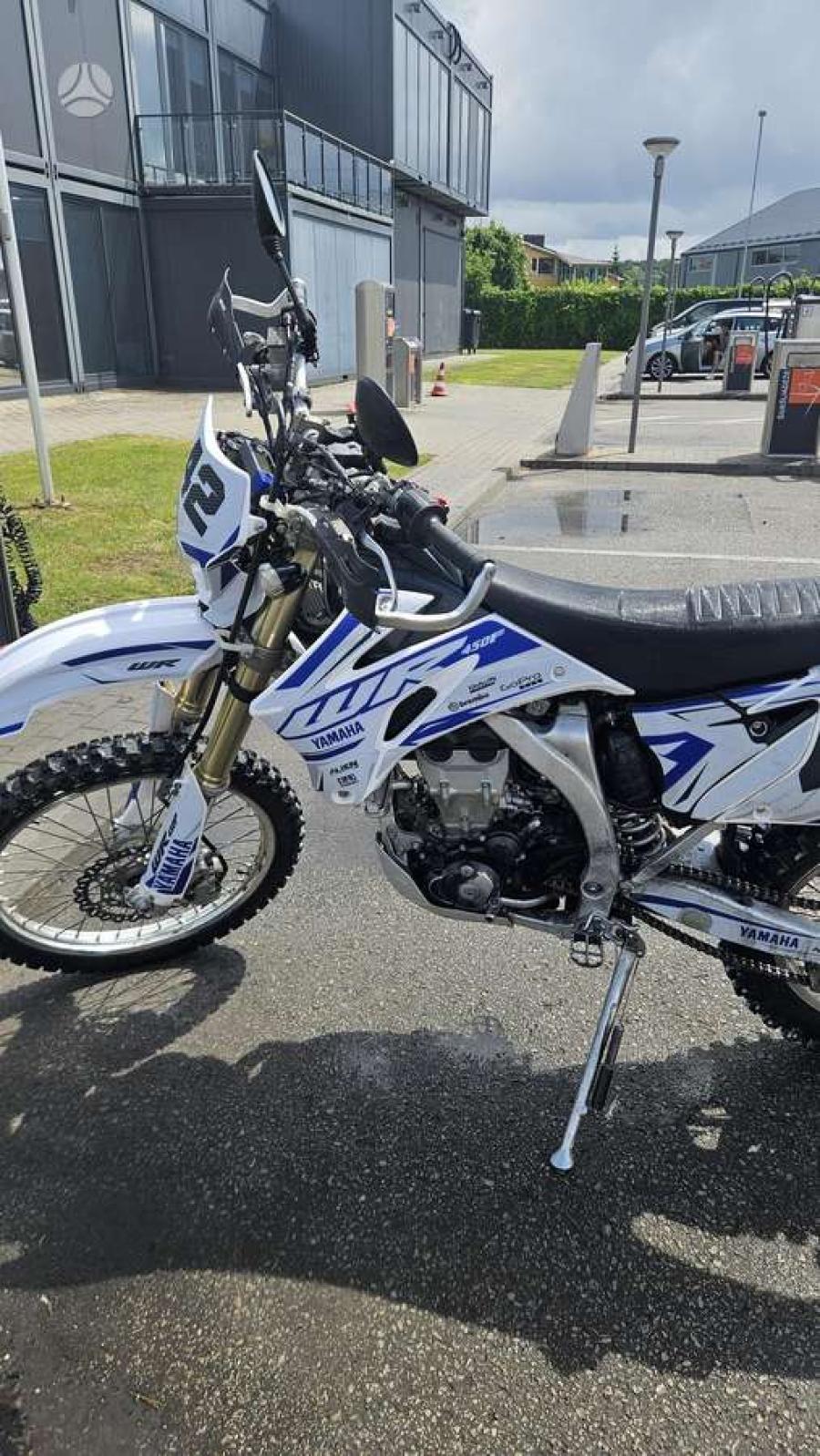 Белый Ямаха WR 450F 2010 в Вильнюс, объемом двигателя 0.45 л и пробегом 18 тыс. км за 3699 €, фото 3 на AUTOMOTO.COM.LV