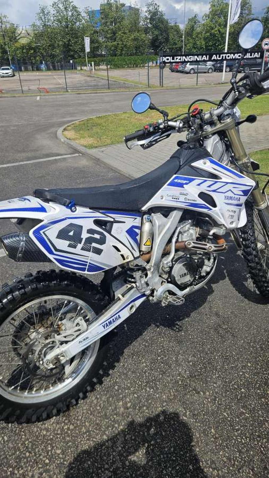 Белый Ямаха WR 450F 2010 в Вильнюс, объемом двигателя 0.45 л и пробегом 18 тыс. км за 3699 €, фото 9 на AUTOMOTO.COM.LV