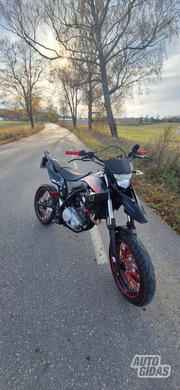Black Yamaha WR 2011 in Utena, with an engine capacity of 0.13 L and mileage of 54 thousand km for 1600 €, photo 3 on AUTOMOTO.COM.LV