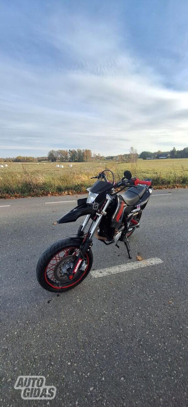 Black Yamaha WR 2011 in Utena, with an engine capacity of 0.13 L and mileage of 54 thousand km for 1600 €, photo 6 on AUTOMOTO.COM.LV