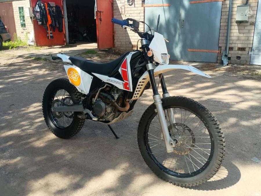 Balts Yamaha WR 2008 Šilalė, ar dzinēja tilpumu 0.25 L un nobraukumu 10 tūkst. km par 3000 €, foto 3 vietnē AUTOMOTO.COM.LV