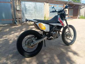 Balts Yamaha WR 2008 Šilalė, ar dzinēja tilpumu 0.25 L un nobraukumu 10 tūkst. km par 3000 €, foto 7 vietnē AUTOMOTO.COM.LV