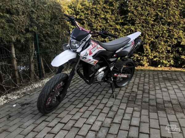 Balts Yamaha WR 2014 Viļņa, ar dzinēja tilpumu 0.13 L un nobraukumu 33 tūkst. km par 2300 €, foto 1 vietnē AUTOMOTO.COM.LV